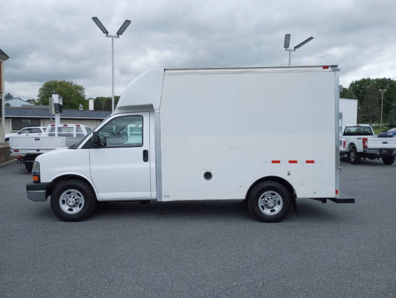 1GB0G2CF4F1 | VIN Lookup for CHEVROLET EXPRESS CUTAWAY 2015